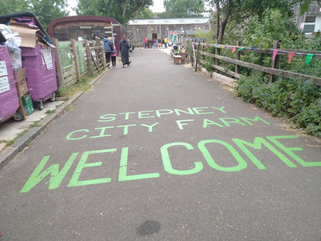 Let's Ride - Breeze to Stepney City farm