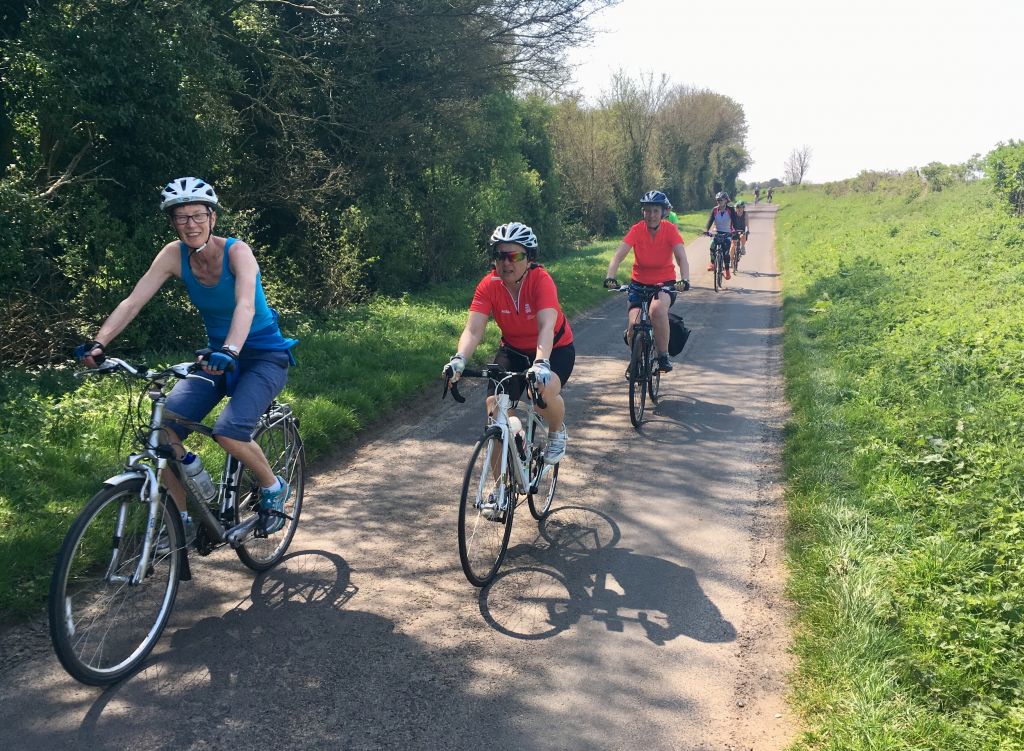Let's Ride - Gentle pedal past Farley Mount