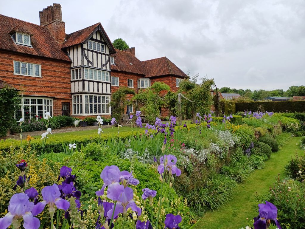 Let's Ride - Mattingley to Upton Grey Manor Garden