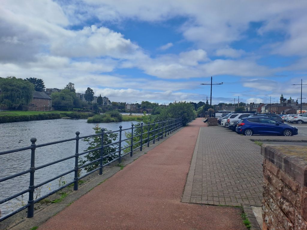 Let's Ride - Circular cycle in Dumfries senic views to river Nith