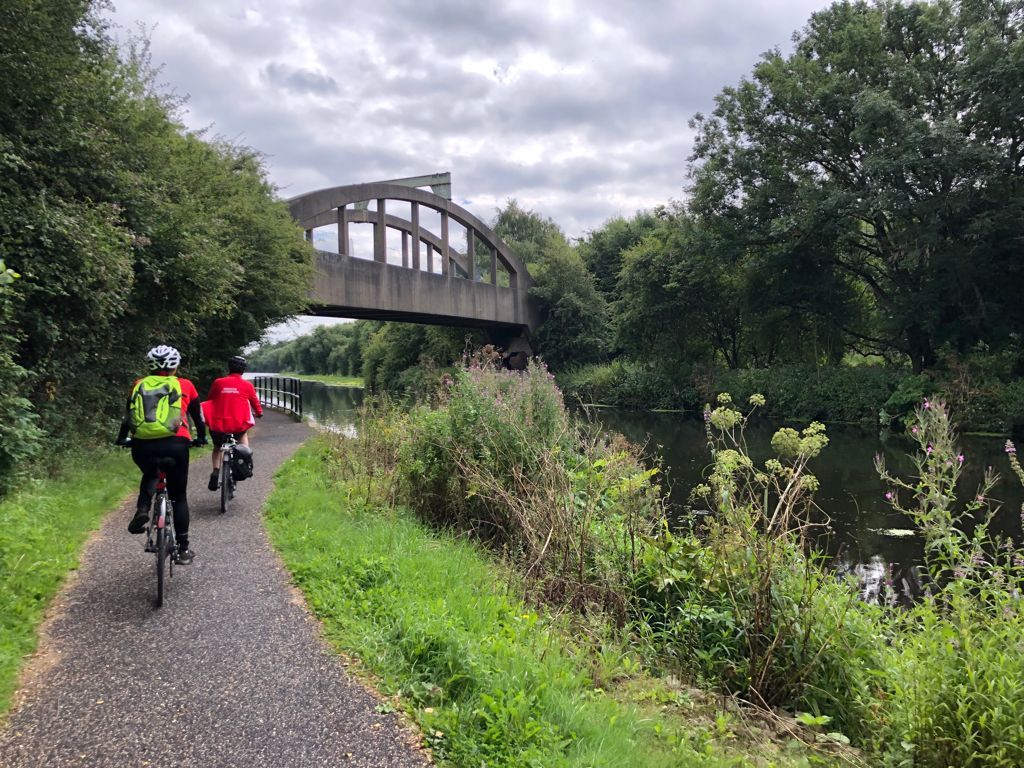 Let's Ride - Armley to Methley Rivers Meet Cafe along Canal