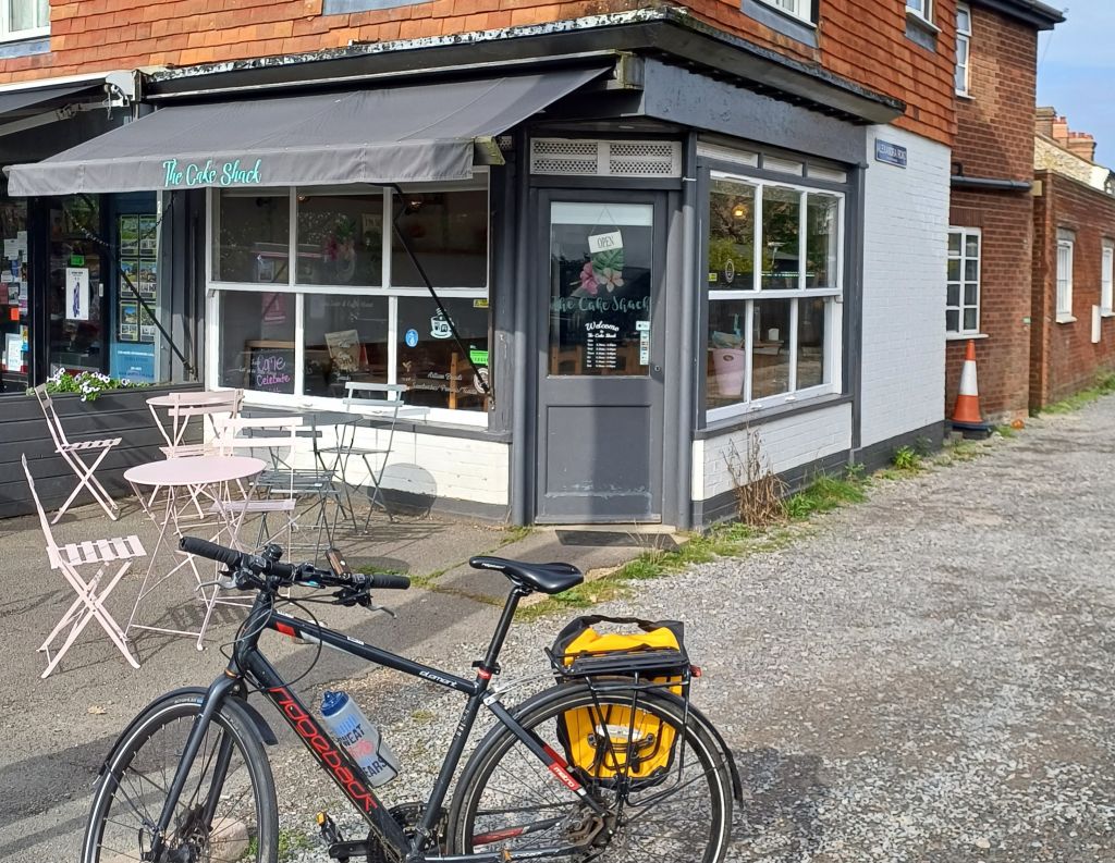 Let's Ride - Hatch End to the Cake Shack at Chipperfield