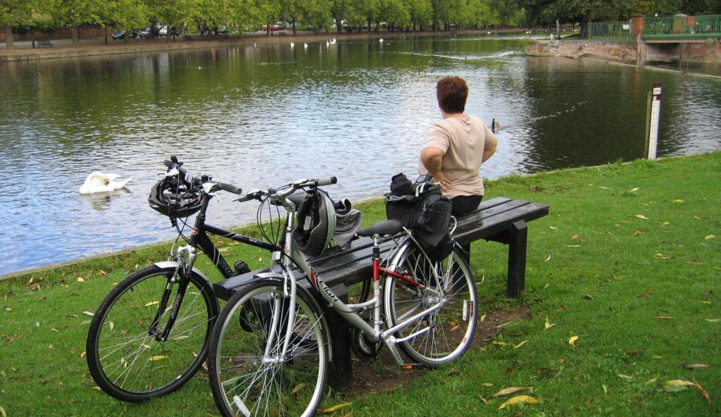 Let's Ride - Spokes SW Herts Social Ride - University Way